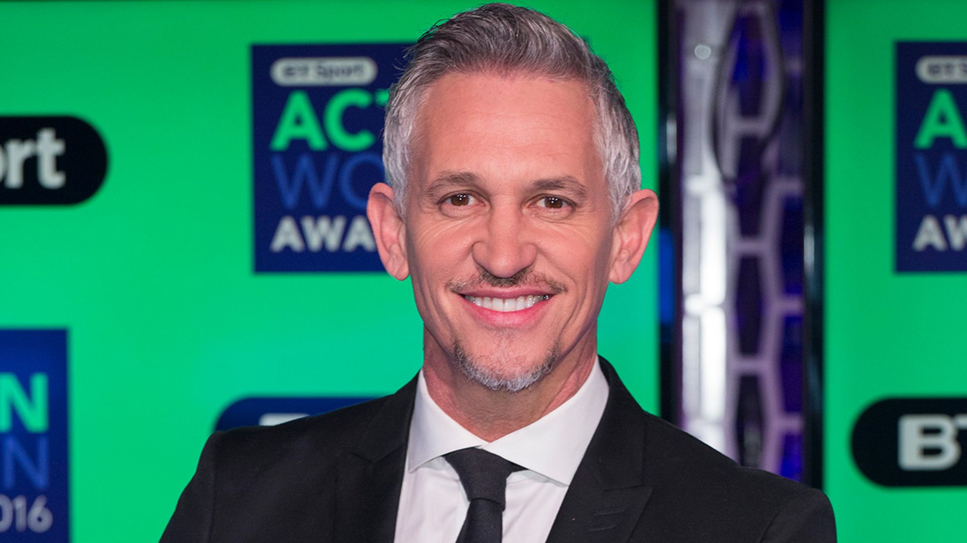 Gary Lineker drives fans wild with surprise vacation photos | HELLO!