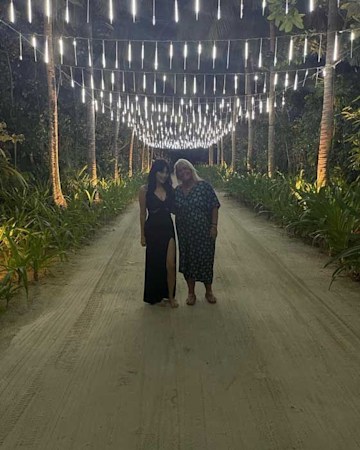 Loose Women's Linda Robson shares intimate bath photo - fans react | HELLO!