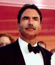 SHARON STONE'S HUSBAND BITTEN BY DRAGON | HELLO!