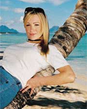 CAROLINE AHERNE CREATES NEW SITCOM DOWN UNDER AFTER CONSIDERING GIVING ...