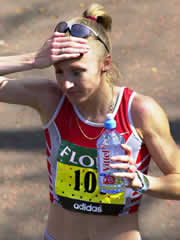 paula radcliffe, PAULA RADCLIFFE BREAKS OWN WORLD RECORD IN | HELLO!