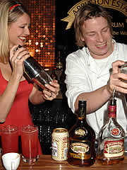 Jamie leaves Tess shaken and stirred at fundraiser | HELLO!