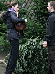 Jools Oliver picks up a festive fir for the family home | HELLO!