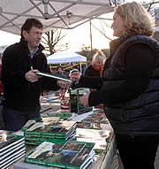 Alan hones his haggling skills for Comic Relief | HELLO!
