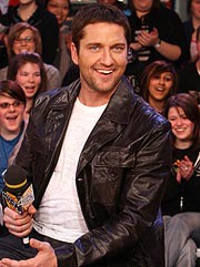 Gerard Butler, Fighting fit Gerard on top form in Toronto | HELLO!