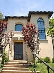 Avril upgrades to sophisticated Bel Air estate | HELLO!