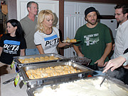 Dinner lady Pam serves up festive treat for Vegas homeless | HELLO!