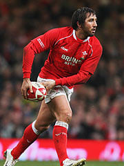 Daddy Gavin makes formidable return to international rugby | HELLO!