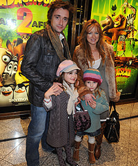 Gary Lineker and fiancée Danielle Bux attend Madagascar | HELLO!