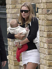 kate moss, lila moss, KATE MOSS TAKES LITTLE LILA FOR LUNCH | HELLO!