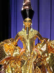 erin o'connor, King's burden for catwalk queen Erin | HELLO!