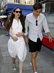 Jagger kids chill out as temperatures soar in London | HELLO!