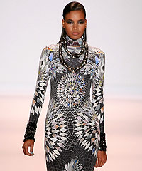 Matthew Williamson and Badgley Mischka show to-die-for party wear | HELLO!