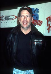 BRUCE WILLIS FINDS LOVE WITH A CZECH MODEL | HELLO!