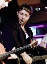 RUSSELL CROWE AND HIS BAND KICK OFF THEIR UPCOMING TOUR WITH A PAIR OF ...