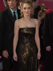 WINONA RYDER ARRESTED FOR SHOPLIFTING IN BEVERLY HILLS | HELLO!