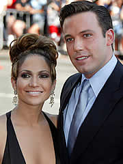 HAPPY ENDING IN DOUBT FOR HOLLYWOOD'S FAVOURITE COUPLE | HELLO!