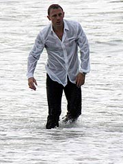 Daniel plays it cool as he tackles the waves in South Africa | HELLO!