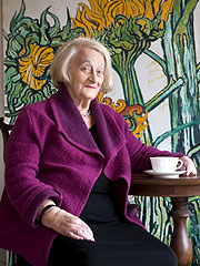 'Royale Family' star Liz off on first foreign holiday at | HELLO!