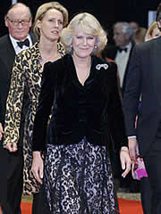 Camilla and Charles host tree-trimming | HELLO!