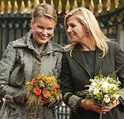 Mathilde and Maxima pretty as a picture at art exhibition | HELLO!