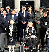 Glam Sam gives her man a boost as Sarah joins Gordon | HELLO!