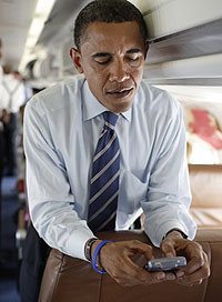 Barack Obama becomes first US president with e-mail access | HELLO!